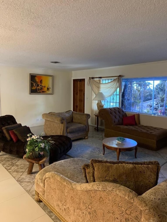 Spacieuse Maison De 3 Chambres Avec Piscine, Wi-fi, à 5 Minutes De Cable Bea - Nassau