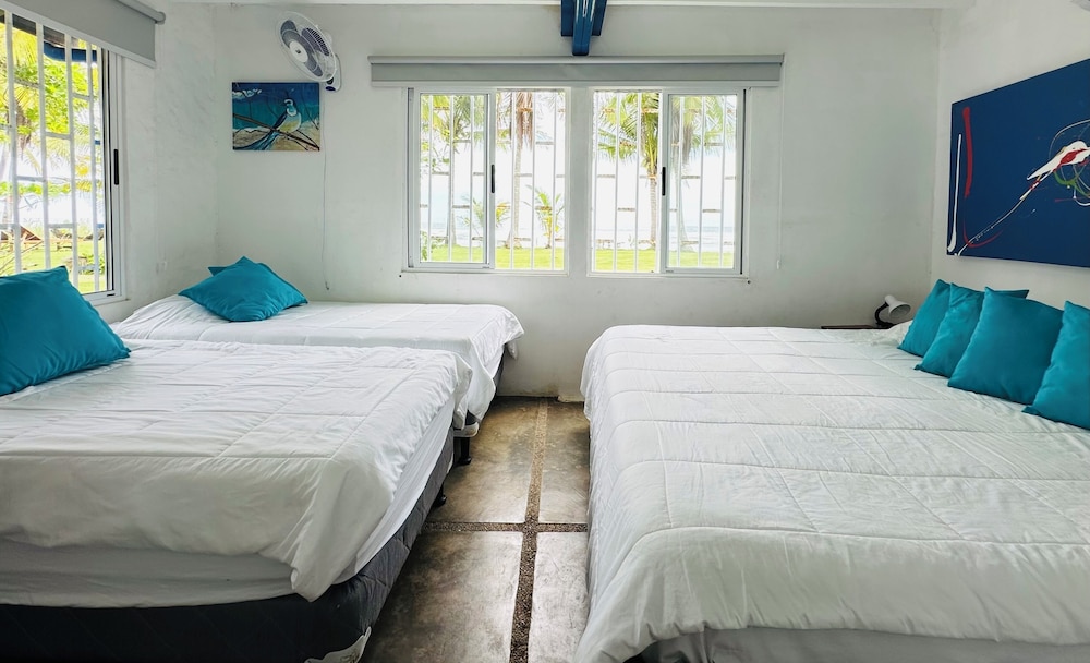 Casa Frente Al Mar Con A/c Y Piscina En Un Una Playa Virgen En Costa Rica - Bejuco District