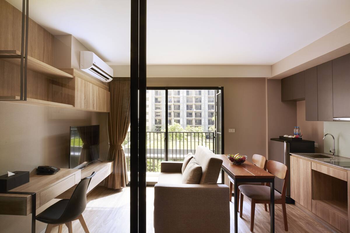Quarto Twin Deluxe | Cofre no quarto, Wi-fi grátis, roupa de cama fornecida 