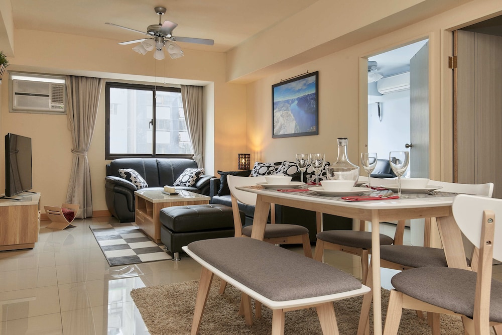 Super Clean Flat Above Zhongxiao Fuxing Mrt - Taipei