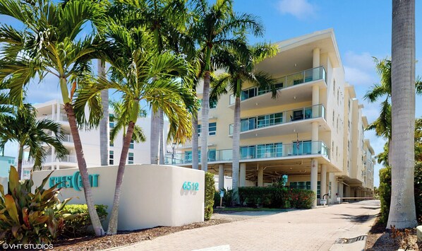 AMAZING Beachfront Condo on Siesta Key Beach - Sarasota County | Vrbo