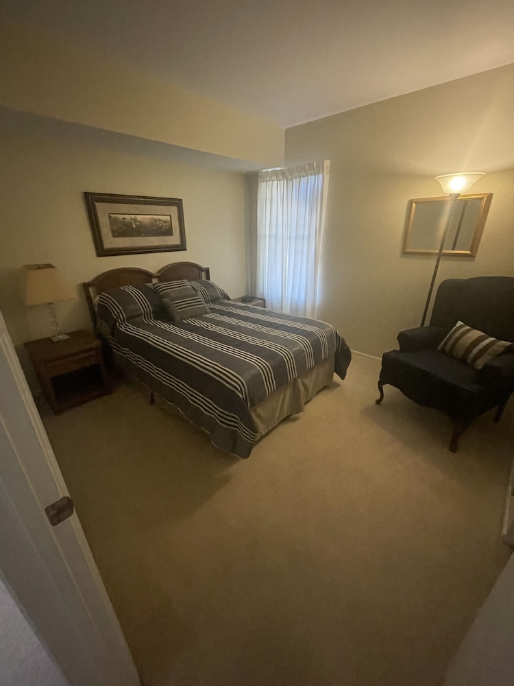 Gorgeous Three-bedroom, Fully Furnished Condo With Pool, Spa, Laundry - Mesa, AZ