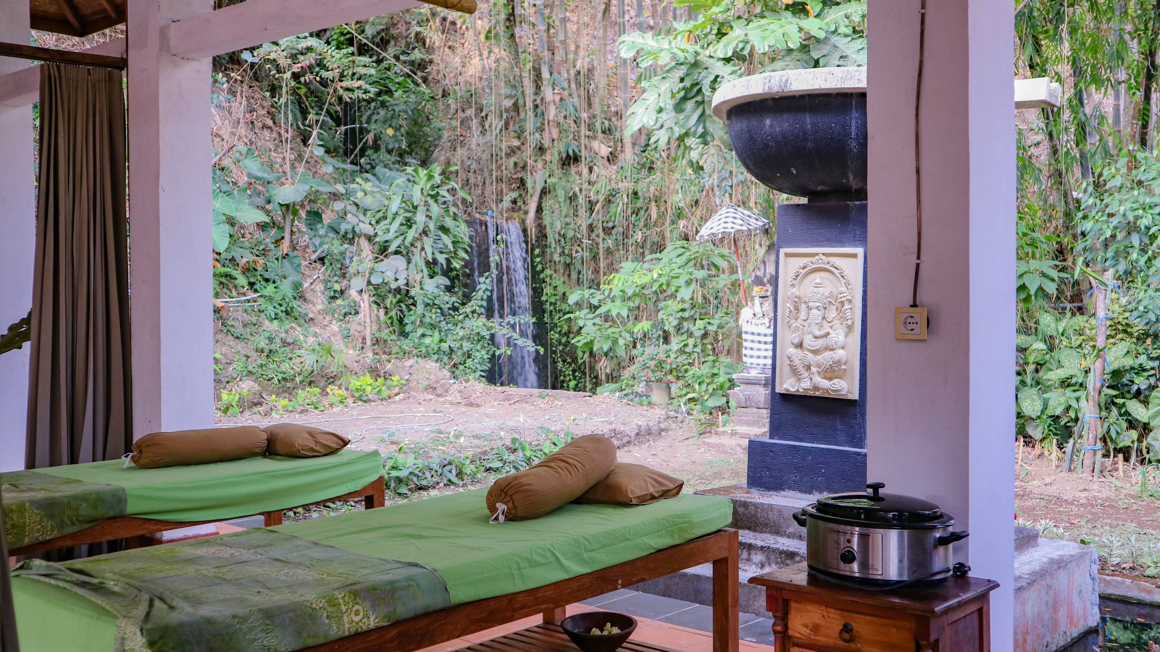 Massagens com pedras quentes, massagens tailandesas, massagens
