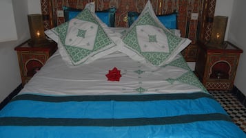 Suite, 1 cama de casal (Arabesque) | Cortinas/cortinados opacos, ferro/tábua de engomar, Wi-fi grátis