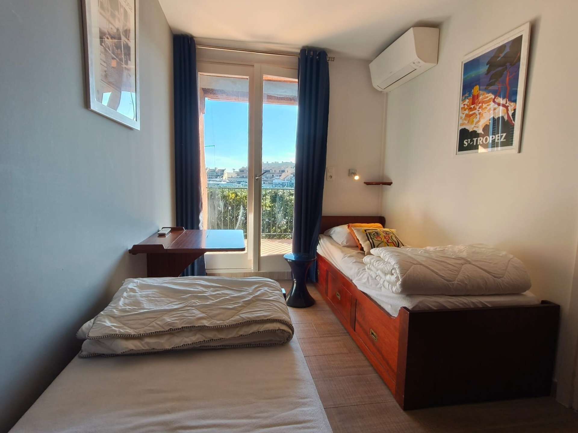 2 Bedroom Apartment Overlooking The Marina With A Sea View - Cogolin