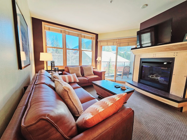 River Run Condo, 200 Yards To Gondola, Slope Views, Heated Garage, Free Wifi - Summit County, CO