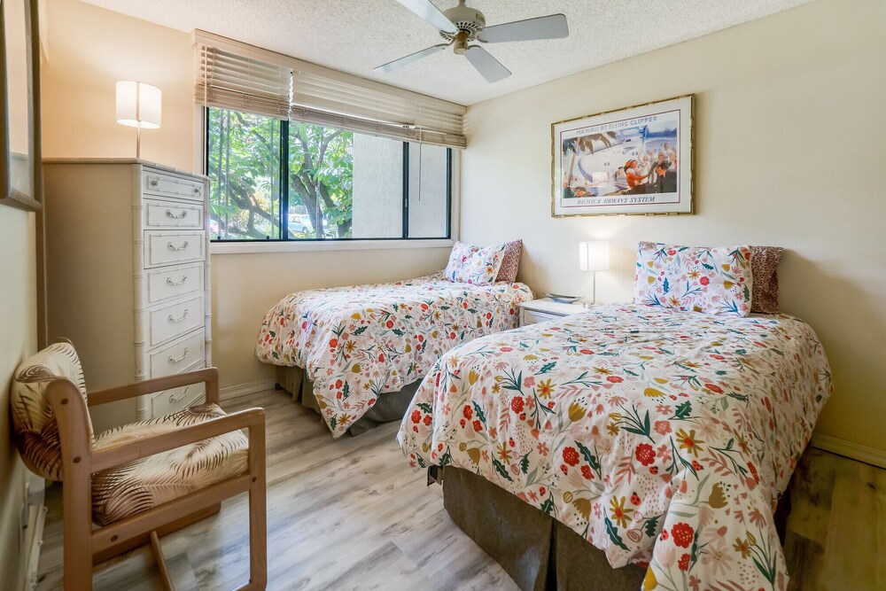 La Unidad 227 Es De Lujo Con 2 Dormitorios, 2 Baños Con Aire Acondicionado. Tenemos 5 Unidades Disponibles En Ccv. - Captain Cook, HI