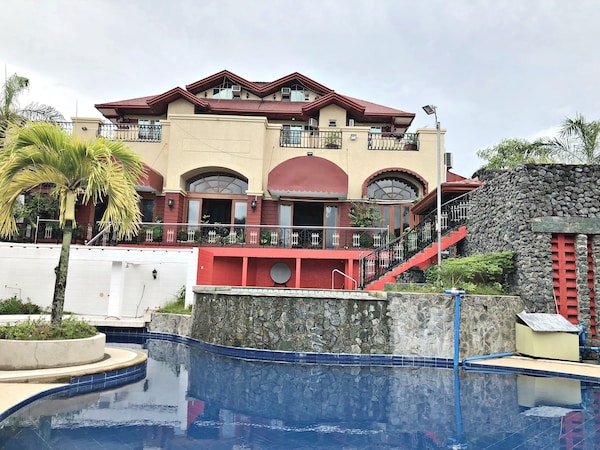 Ang Tahanan Ni Aling Meding Hotel - San Pablo