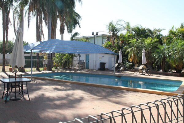 Irish Club Accommodation - Mount Isa