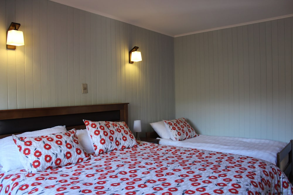 Beautiful And Cozy Vacation House With Excellent Location In Pucon, Chile. - Pucón