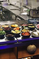 Café da manhã com buffet todos os dias mediante uma taxa