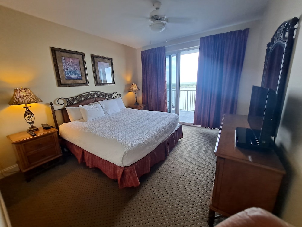 99+/n Jul 13-15,23-26 2.5 Bdrs 2bth 25ft Balcony Lakeview & Firework Disney View - Lake Buena Vista, FL