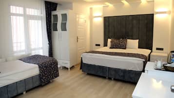 Quarto casal standard | Roupas de cama premium, frigobar (abastecido com alguns itens grátis)