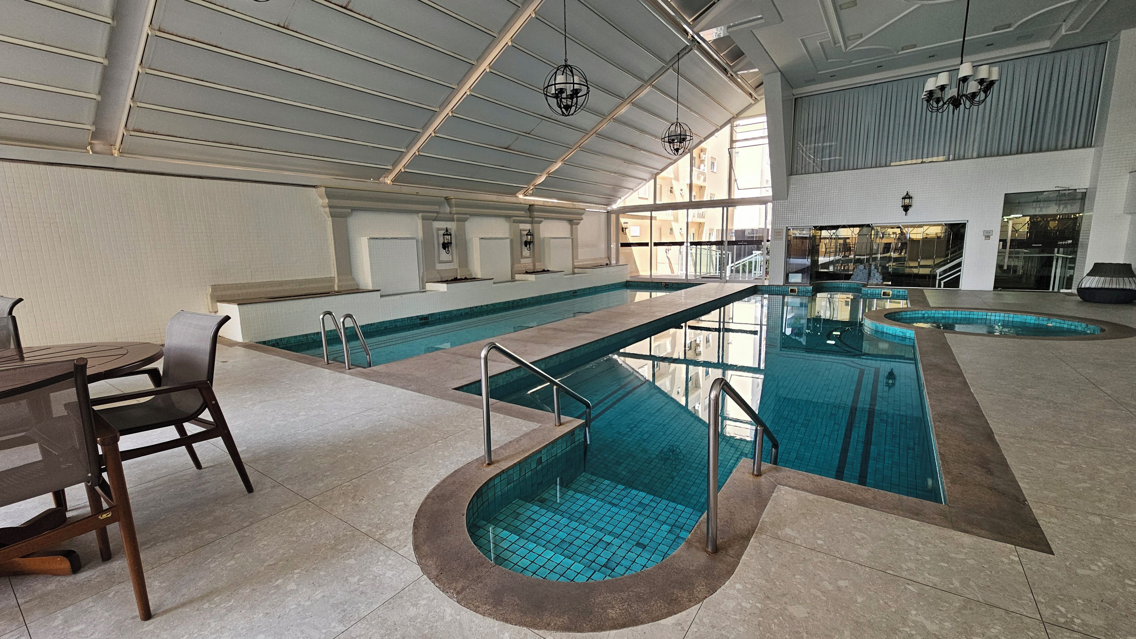 Piscina interior