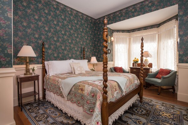 Mira Monte Inn & Suites - Maine