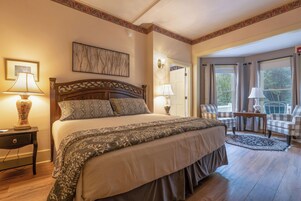 Quarto, lareira (The Marlborough) | Ferros/tábuas de passar roupa, berço de viagem, Wi-Fi de cortesia