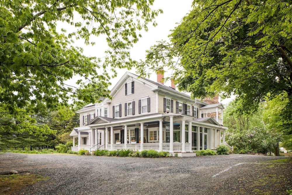 Mira Monte Inn & Suites - Bar Harbor, ME