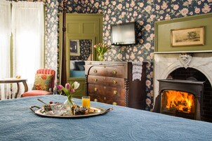 Quarto (Belmont) | Ferros/tábuas de passar roupa, berço de viagem, Wi-Fi de cortesia