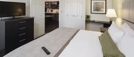 1 quarto, secretária, secretária adequada para computadores portáteis