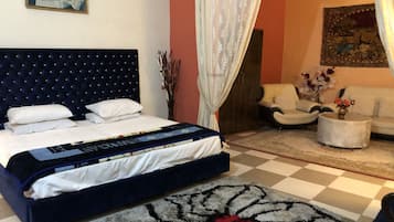 Suíte superluxo, 1 cama Queen, vista para o jardim | Individualmente decorados, individualmente mobiliados