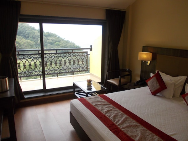 Antariksh Retreat - Lavasa