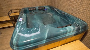 Piscina interior/exterior