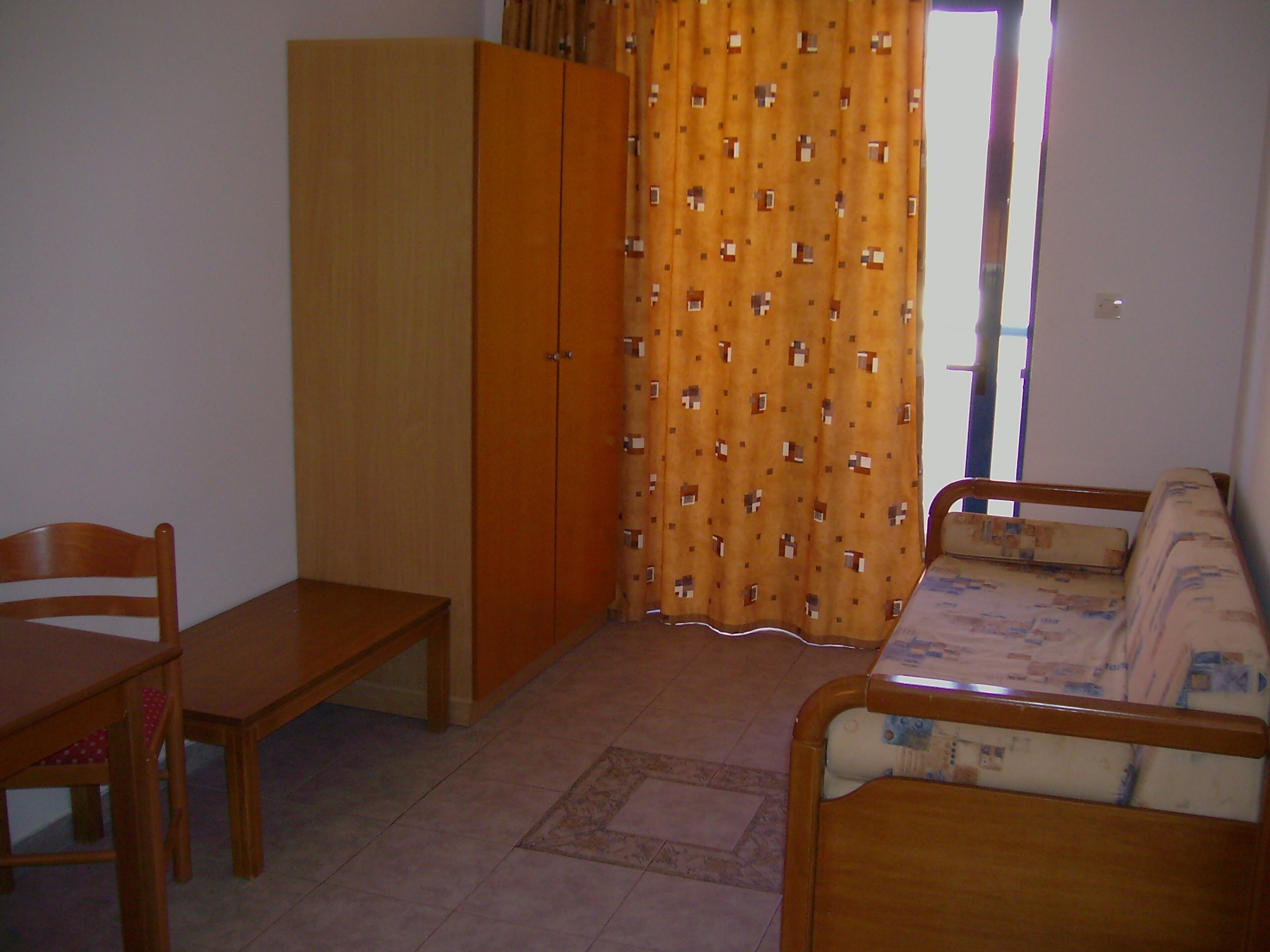 Apartamento, 1 quarto | 1 quarto, cortinas/cortinados opacos, roupa de cama fornecida 