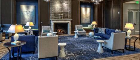 Área de estar no saguão