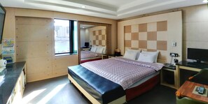 Quarto casal luxo | Roupas de cama premium, quartos à prova de som, Wi-Fi de cortesia