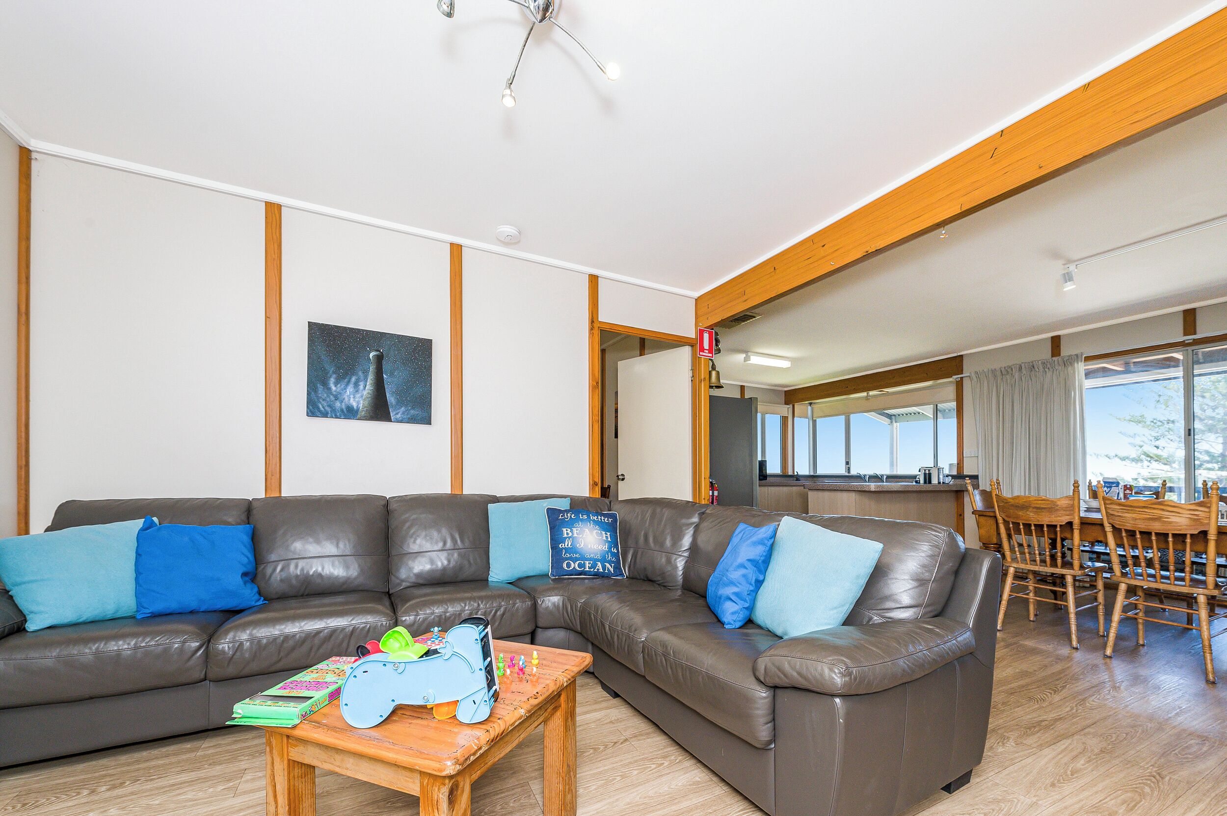 Ocean Vista - Large Home With  Ocean Views - Guilderton