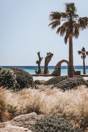 Apartamento, 2 quartos, em frente à praia (Elia) | Vista do quarto