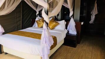 1 quarto, cofres nos quartos, individualmente decorados