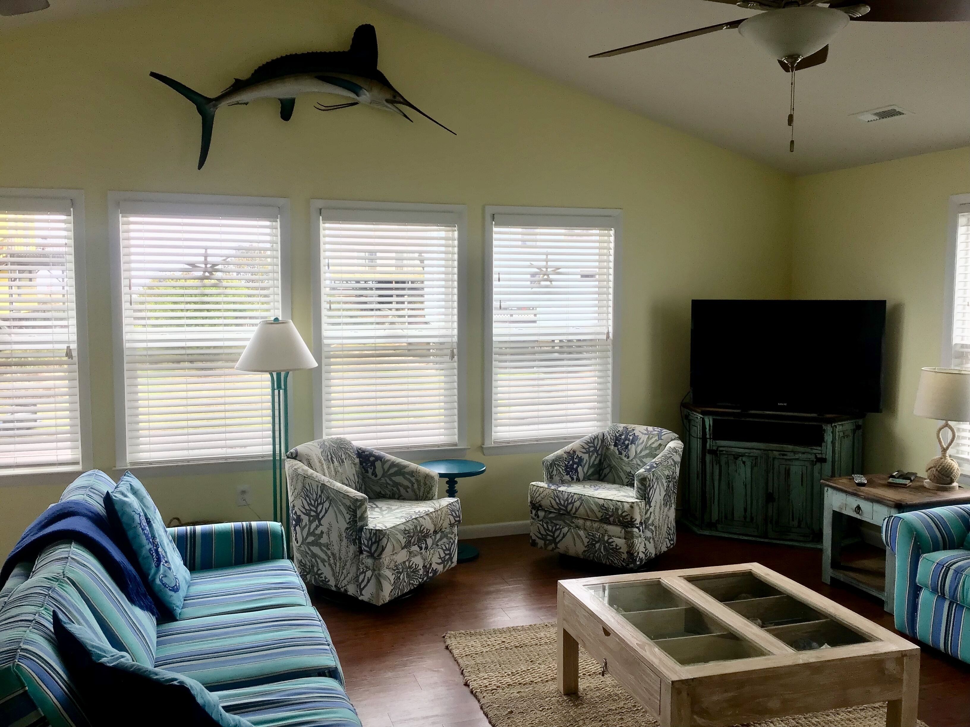 Ocean Views! Only 350 feet to the beach! FREE beach chairs, bikes ...