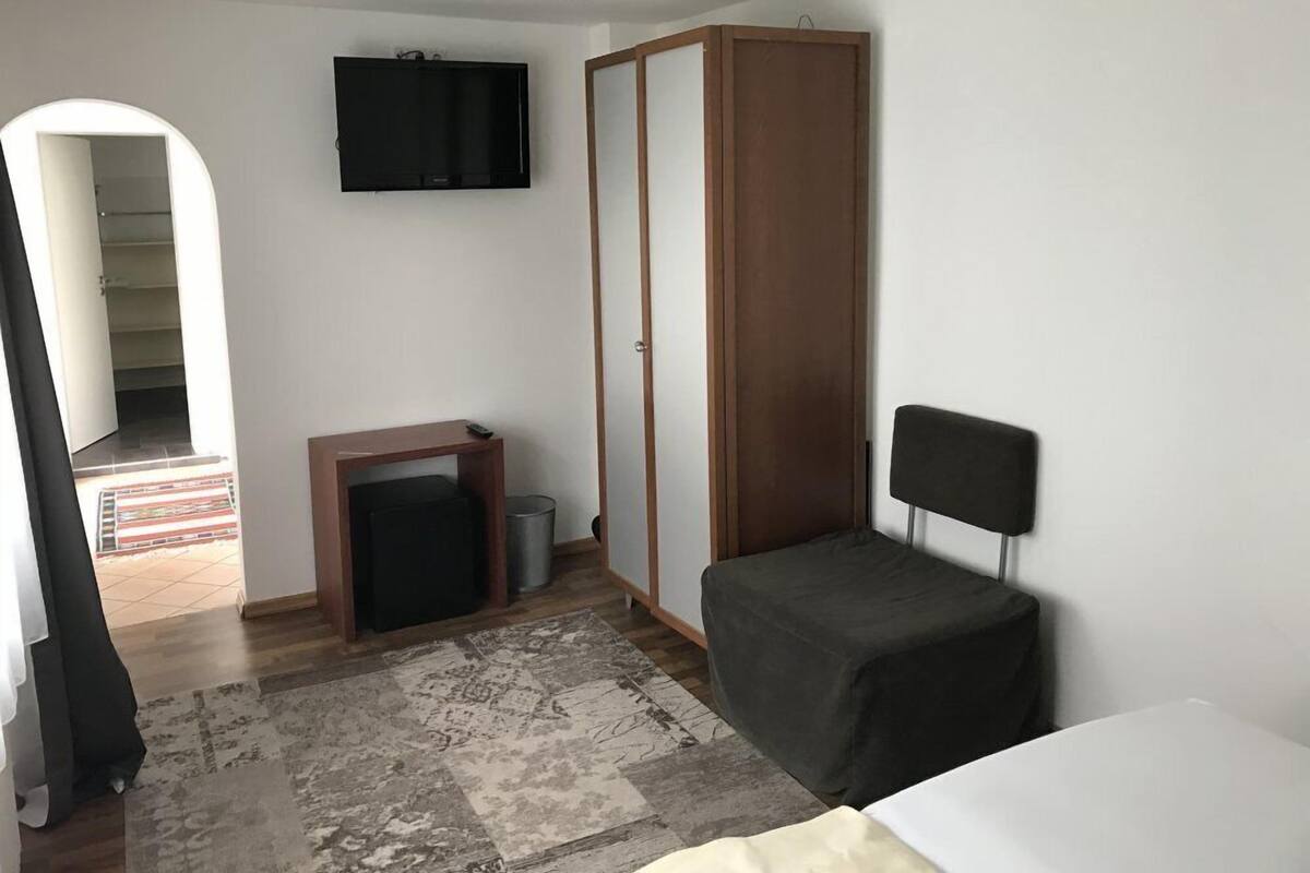Quarto casal conforto, 1 cama Queen, para não fumantes | Wi-Fi de cortesia