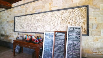 Entrada (vista interior)