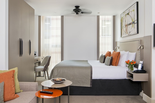 Suite-Estúdio | 1 quarto, roupa de alta qualidade, cofre no quarto