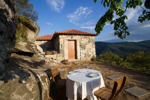 Casa, 1 quarto (Casa do Penedo) | Terraço/pátio