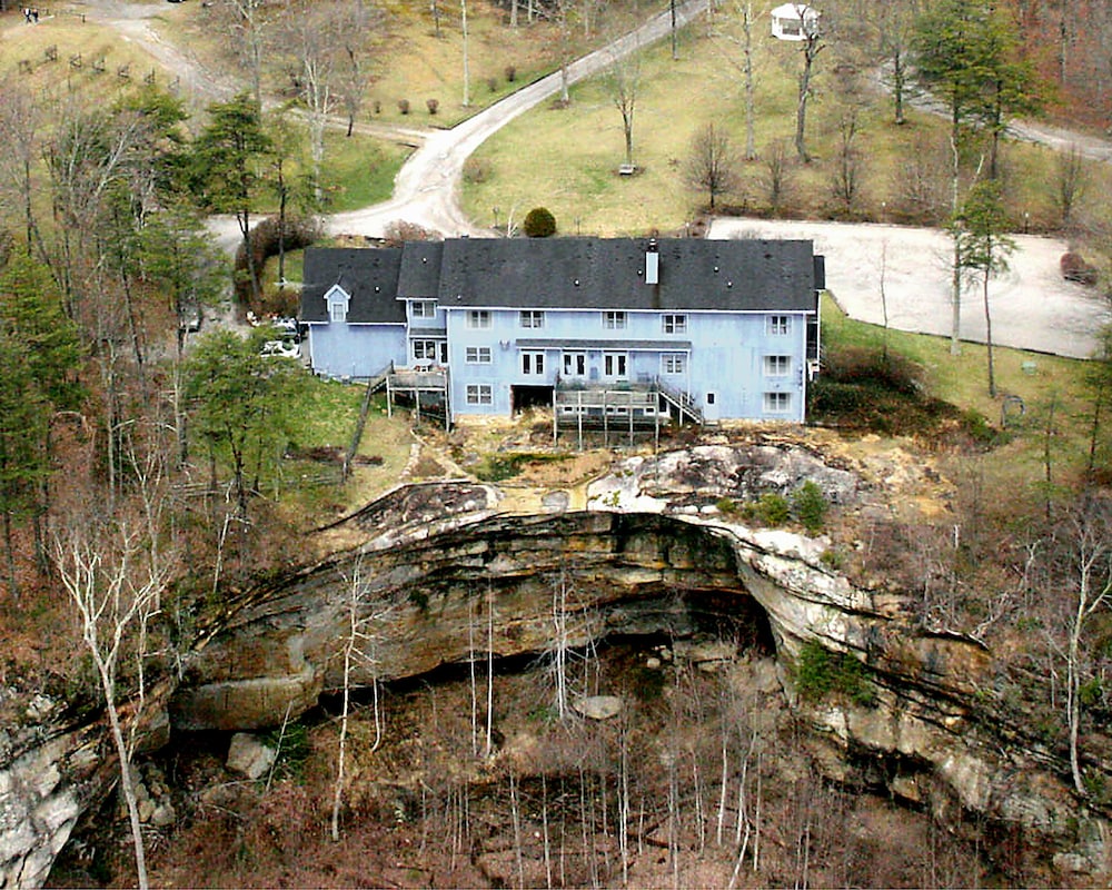 Garden Inn Bed & Breakfast At Bee Rock - Tennessee