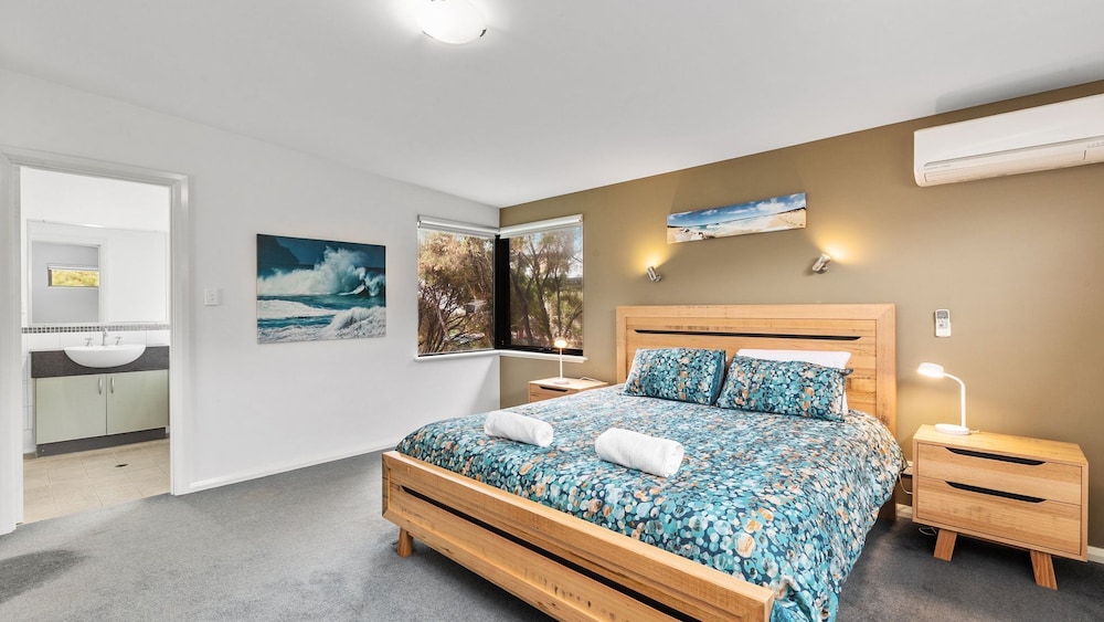 Beachside At Margaret River (Prevelly) - Modern Beach House, Ocean Views, Spacious Interior, Reverse - Prevelly