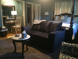 Suíte luxo, 1 cama King, para não fumantes | Cortinas blackout, ferros/tábuas de passar roupa, Wi-Fi de cortesia