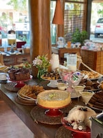 Pequenos-almoços, almoços e jantares servidos 