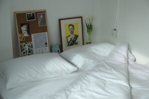 Standard Double Room with Shared Bathroom  | Wi-fi grátis, roupa de cama fornecida 