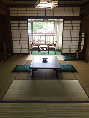 Quarto quádruplo tradicional (A)