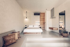 Junior Retreat with private pool & mountain view | Roupa de alta qualidade, minibar, cofre no quarto 