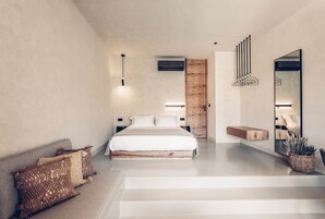 Junior Retreat with private pool & mountain view | Roupa de alta qualidade, minibar, cofre no quarto