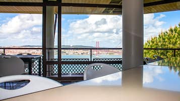 Pequeno-almoço continental diário incluído