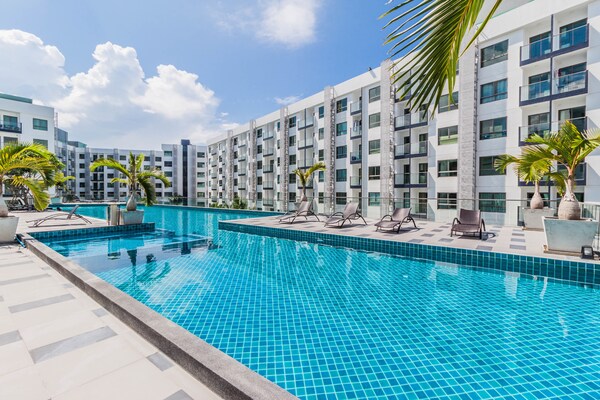 Arcadia Beach Resort By Psr Asia - Pattaya