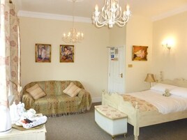 Quarto família | Ferros/tábuas de passar roupa, roupa de cama