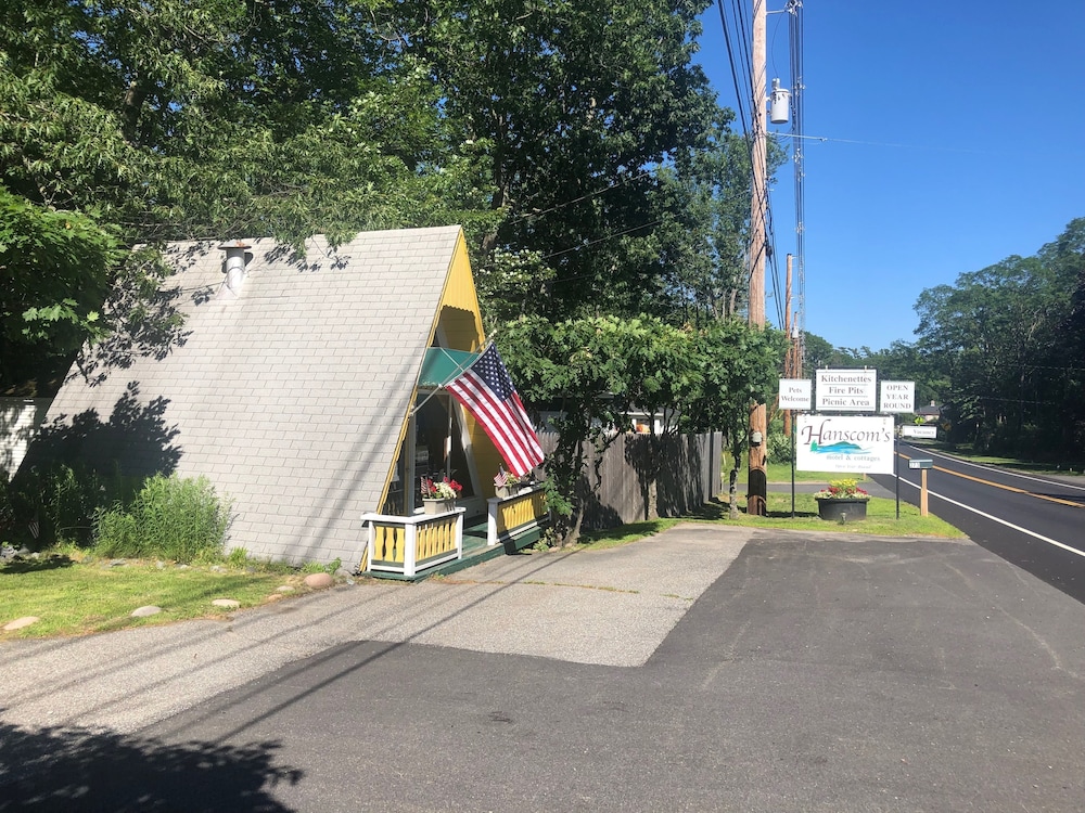 Hanscom's Motel And Cottages - Bar Beach, ME