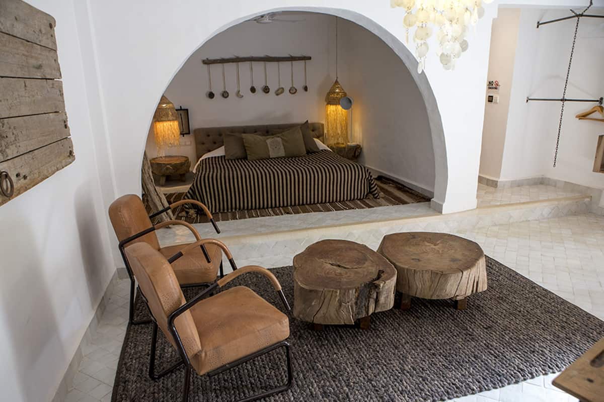 Suíte superluxo, 1 cama Queen, para não fumantes, vista para o jardim | Edredons de pluma, cofres nos quartos, escrivaninha, cortinas blackout